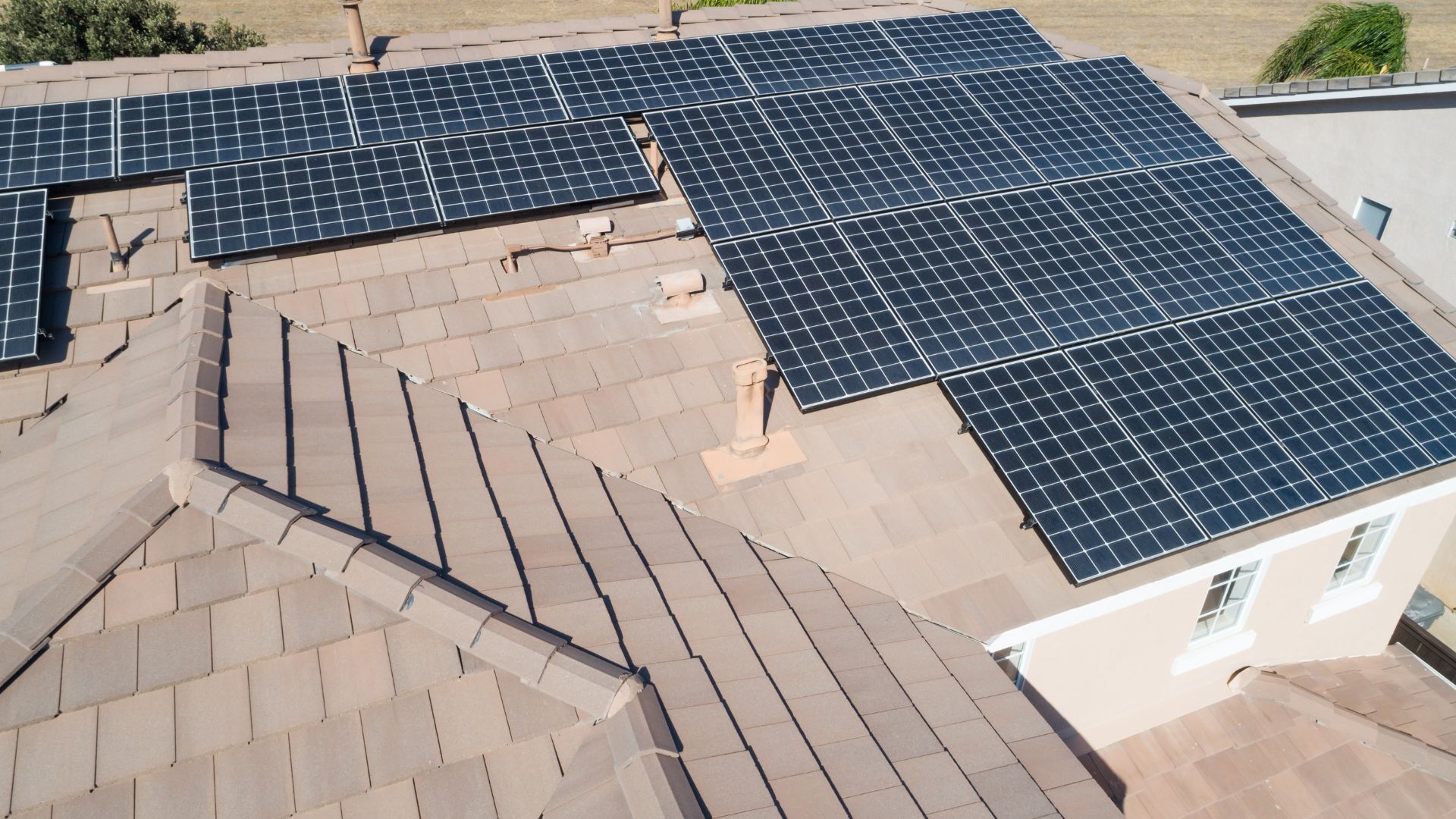 Can I Mix Different Solar Panel Sizes When Wiring an Inverter? | SolarCtrl